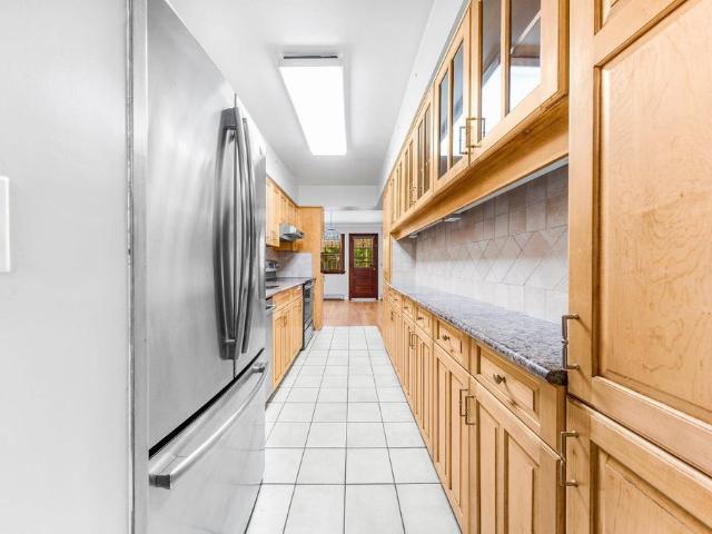 7 room luxury Townhouse for sale in 79 21 21st Avenue, Queensbridge Houses, Queens, New York