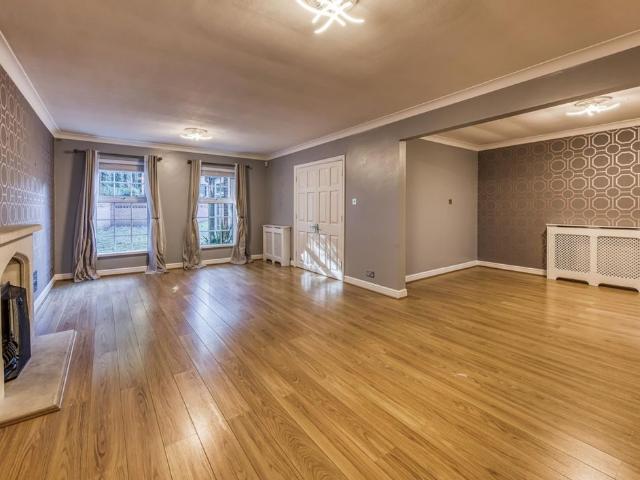 7 Rookwood Drive, Wightwick