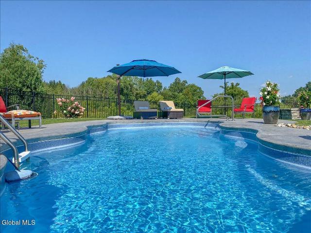 7 Rolling Hills Dr, Halfmoon, NY 12118 | Compass