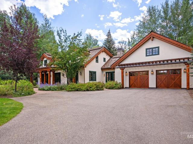 7 Rose Ct
