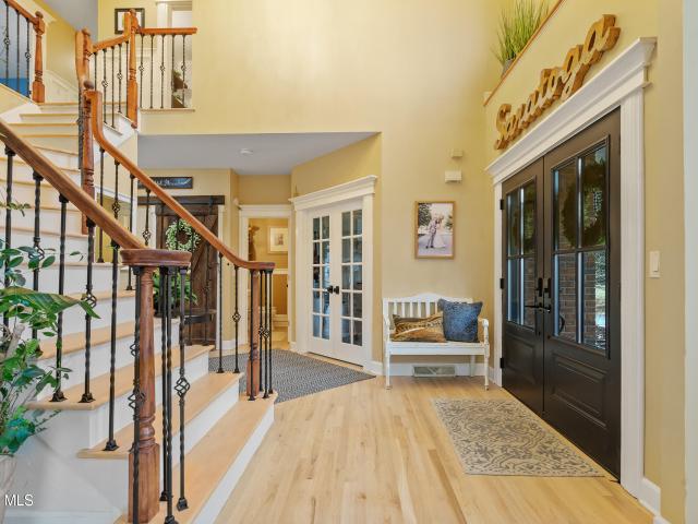 7 Royal Henley Court