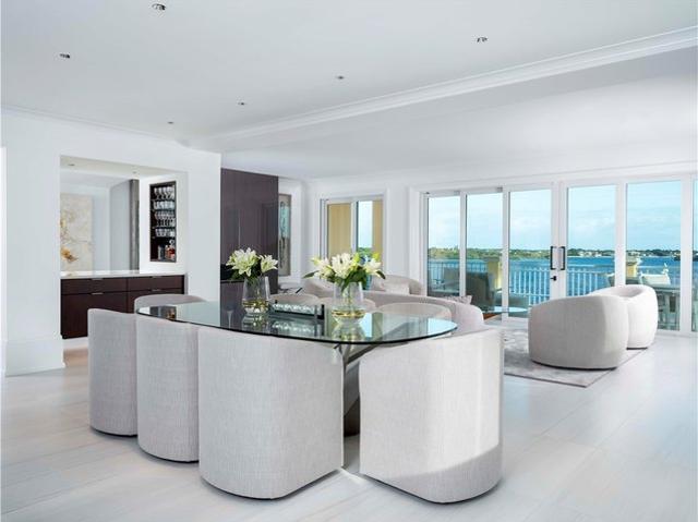 7 Royal Palm Pt Ph W, Vero Beach, FL 32960