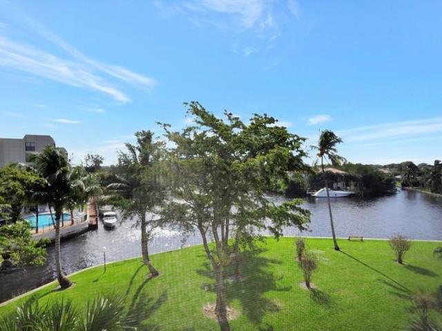 7 Royal Palm Way, Boca Raton, FL 33432