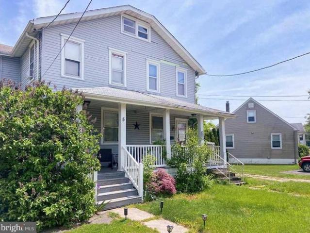 7 States Ave, Burlington, NJ 08016