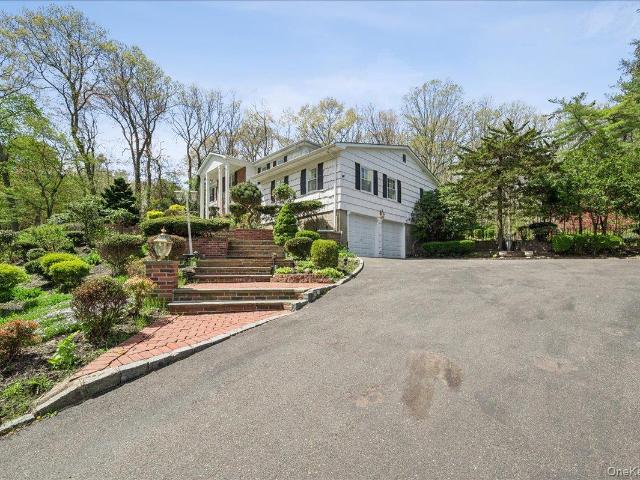 7 Stepping Stone Crescent