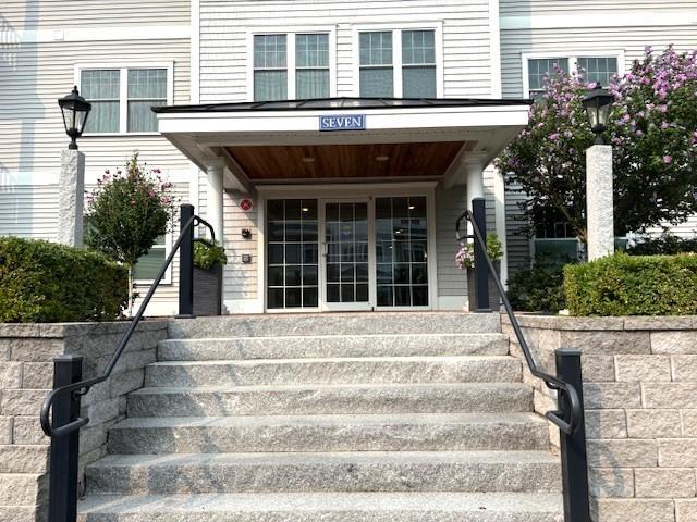 7 Sterling Hill Ln, Unit 722, Exeter, NH 03833 | Compass