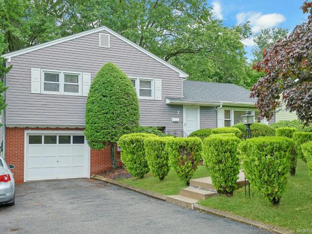 7 Stewart Place