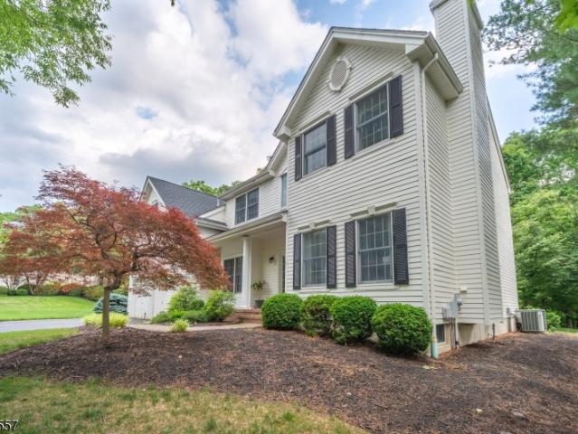 7 Stone Mountain Ct
