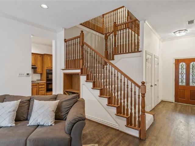 7 Stonebriar Court