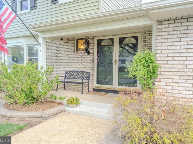 7 Strathmore Drive