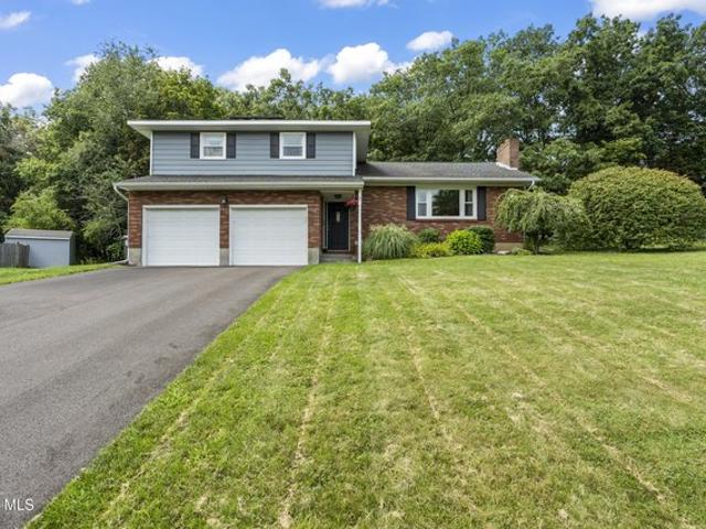 7 Stutz Ave, Latham, NY 12110