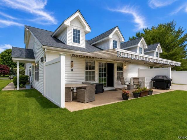7 Summerfield Lane S 7