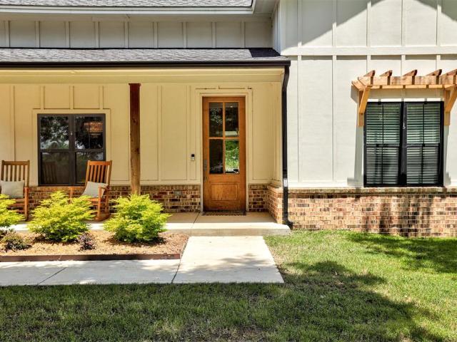 7 Summit Road