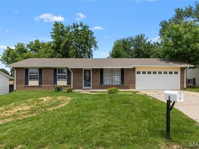 7 Sunnyfield Rd, Saint Peters, MO 63376