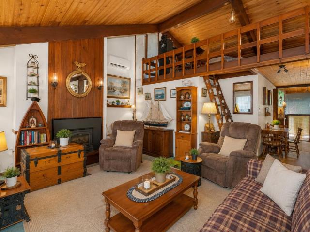 7 Sundance Road # 4