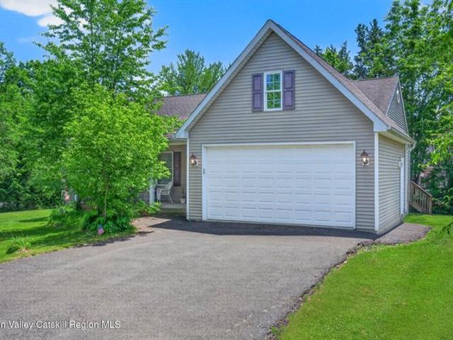 7 Sunset Ct, Athens, NY 12015