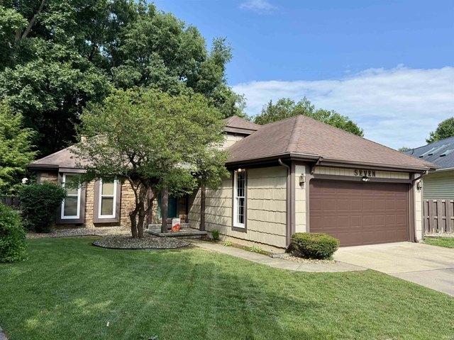 7 Salem Ct, Elkhart, IN 46514