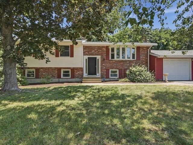 7 San Mateo Dr, Chelmsford, MA 01824