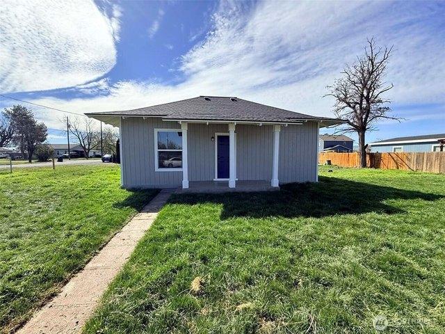 7 Second St, Touchet, WA 99360