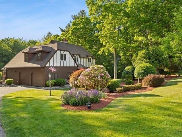 7 Sears Island Dr, Lakeville, MA 02347