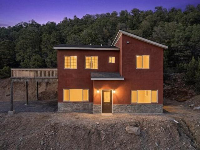 7 Shasta Ct, Cedar Crest, NM 87008