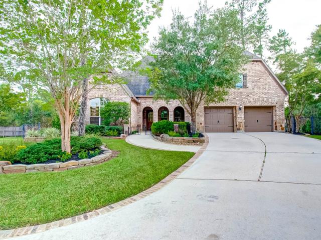 7 Shearling Ct, Spring, TX 77389 | MLS #34716 | Compass