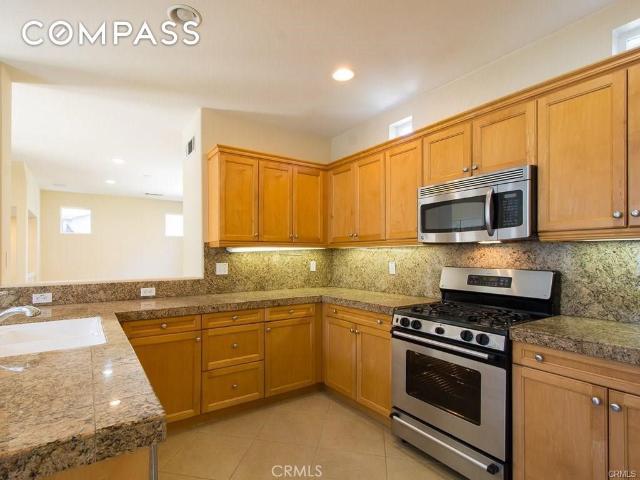 7 Silvermaple, Irvine, CA
