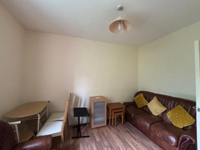 7 Skene Square Flat 6 3rd Floor, Aberdeen, AB25 2UU