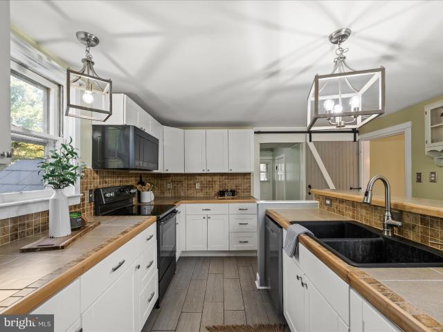 7 South St, Kearneysville, WV 25430 | MLS #WVJF2021 | Compass