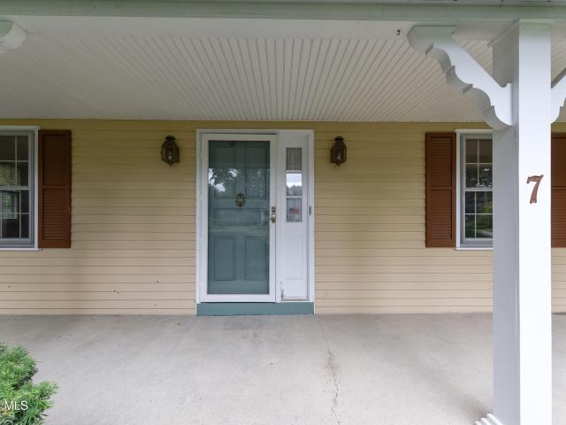 7 Southcrest Drive
