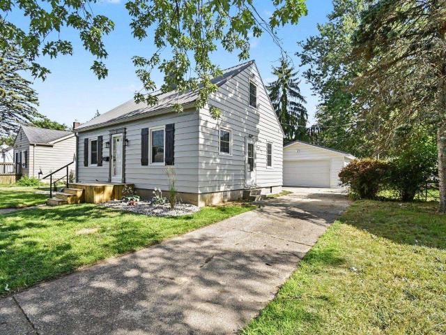 7 Southlawn Court