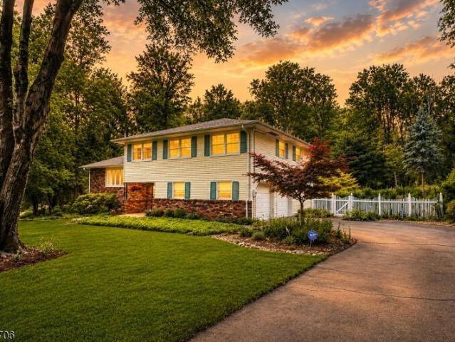 7 Southwood Dr