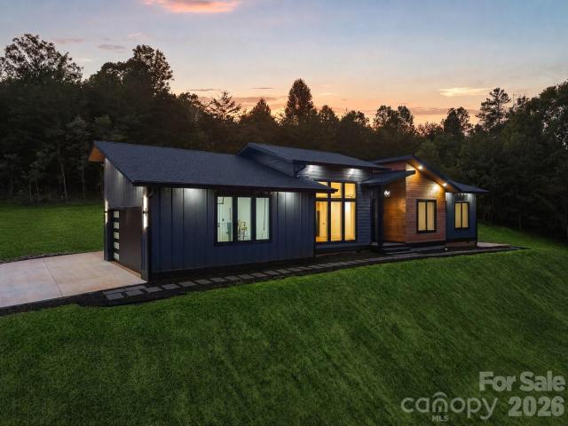 7 Spicebush Lane