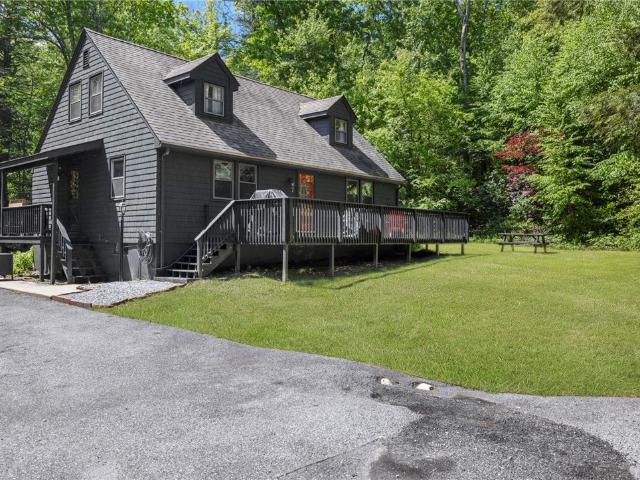 7 Spruce Ridge Drive