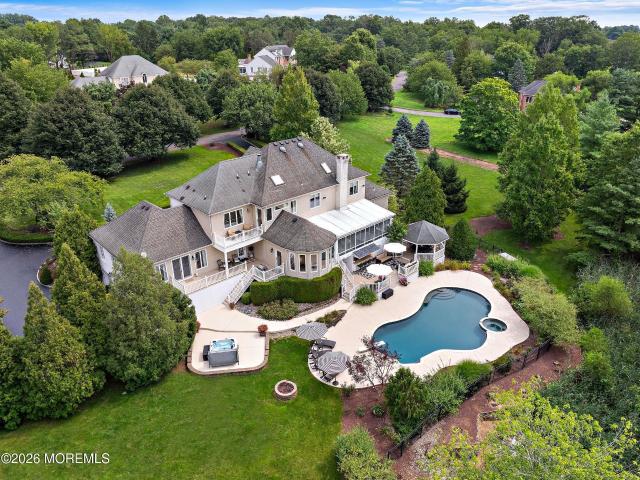7 Twin Lakes Drive