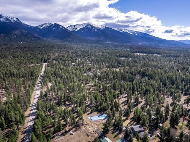 7 Trinkus Ln, Bigfork, MT 59911