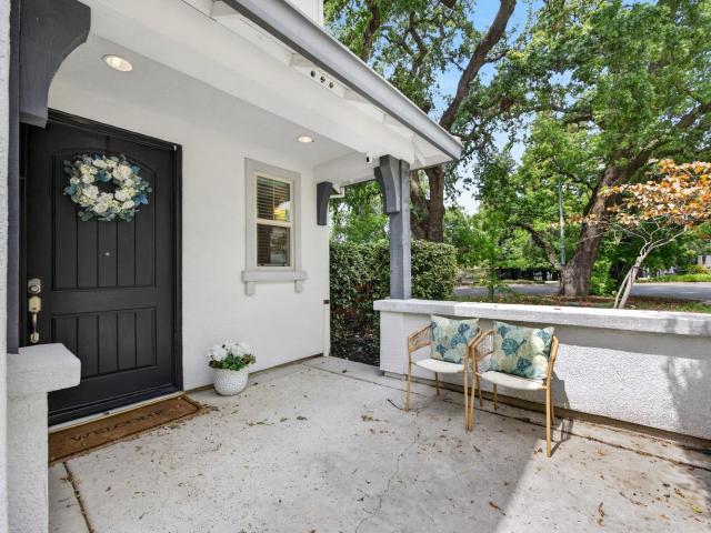 7 Triumph Ct, Sacramento, CA 95831 | MLS #226054 | Compass