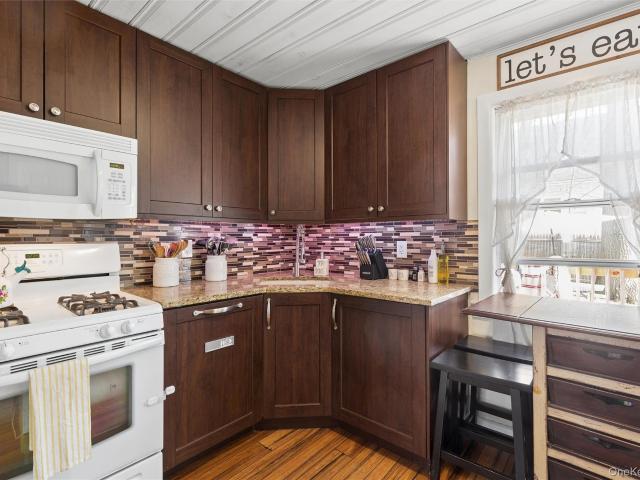 7 Upton Dr, Sound Beach, NY 11789 | MLS #982294 | Compass