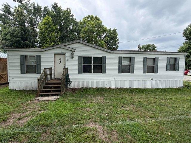 7 Viking Way, Hampton, VA 23666