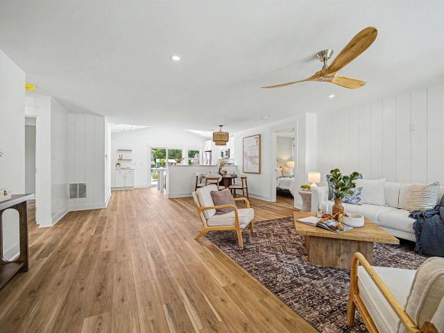 7 Violet Ln