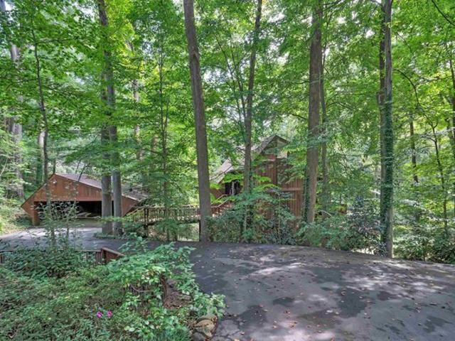 7 W Avondale Dr, Greenville, SC 29609