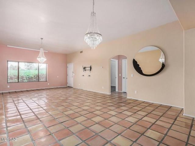 7 W Roma Dr, Tucson, AZ 85737