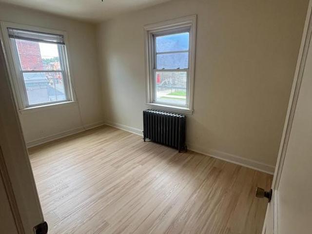 7 W Winona Avenue # 2