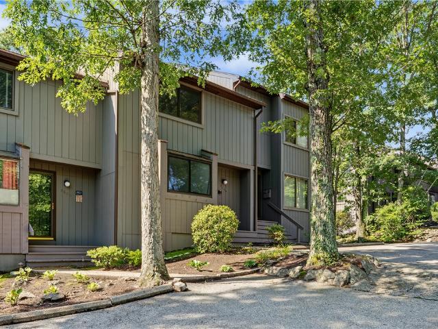 7 Wake Robin Road 1604