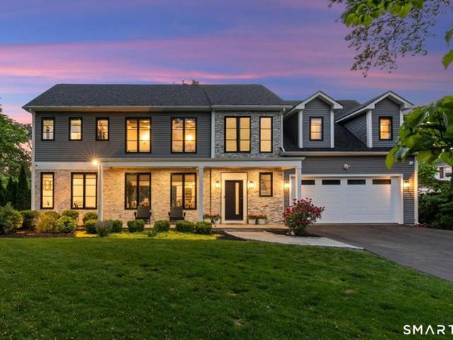 7 Waterside Ln, West Hartford, CT 06107