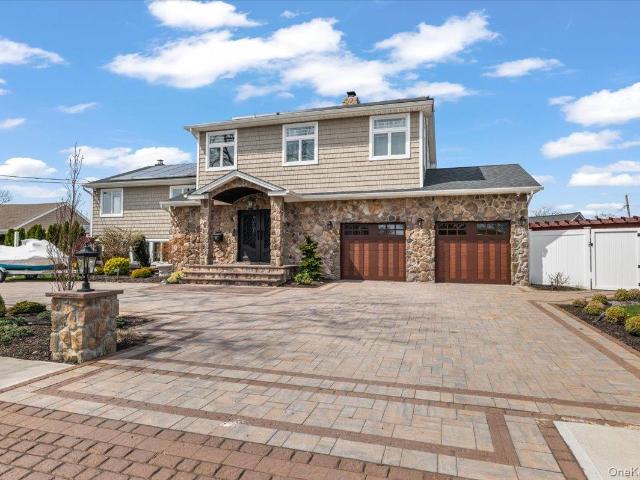 7 Waterview Ave, Massapequa, NY 11758 | MLS #987958 | Compass