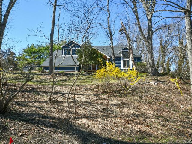 7 Waterview Drive