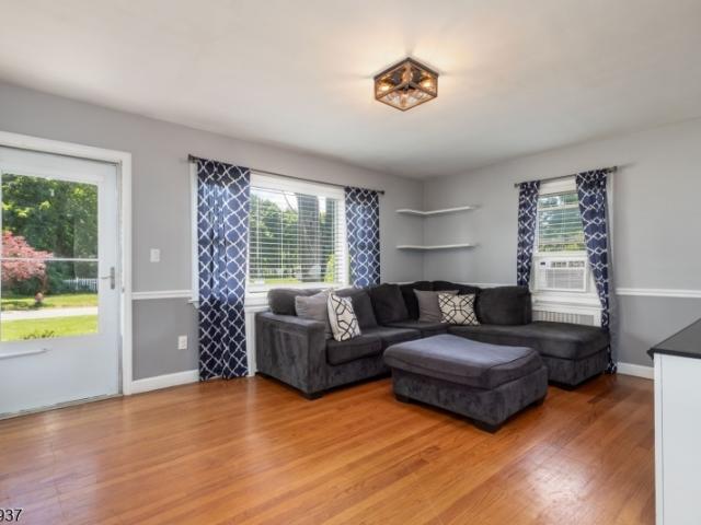 7 West St