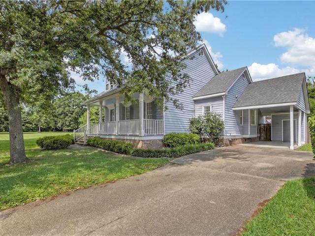 7 Whispering Oaks Drive