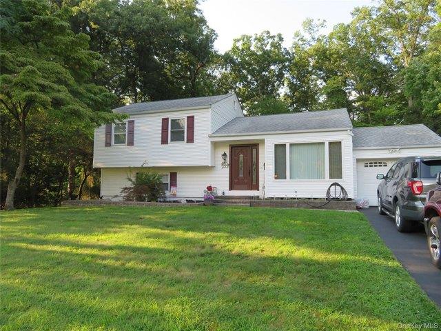 7 Windmill Ln, New City, NY 10956